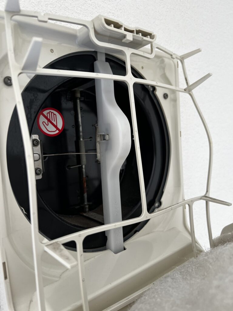 レンジフードの電動（連動）ダンパーとは？ SRS-100Vの施工例 | 千葉県柏市 アイエスリフォーム株式会社